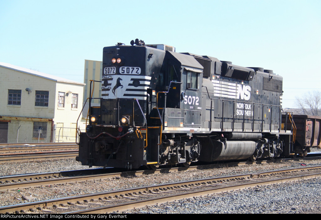 Westbound Hot Metal Bottle Car Train